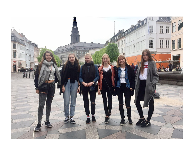 STREET STYLE x REAL DANISH GIRLS - Maple Space