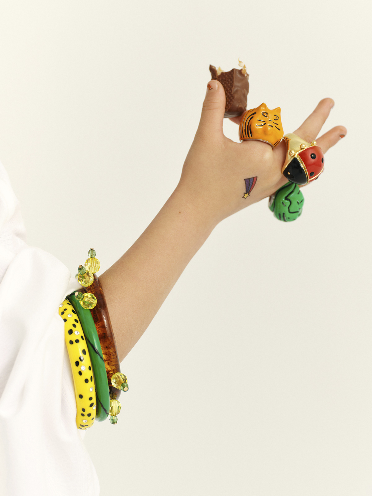 Bimba y Lola celebra con Mamá. - Maple Space