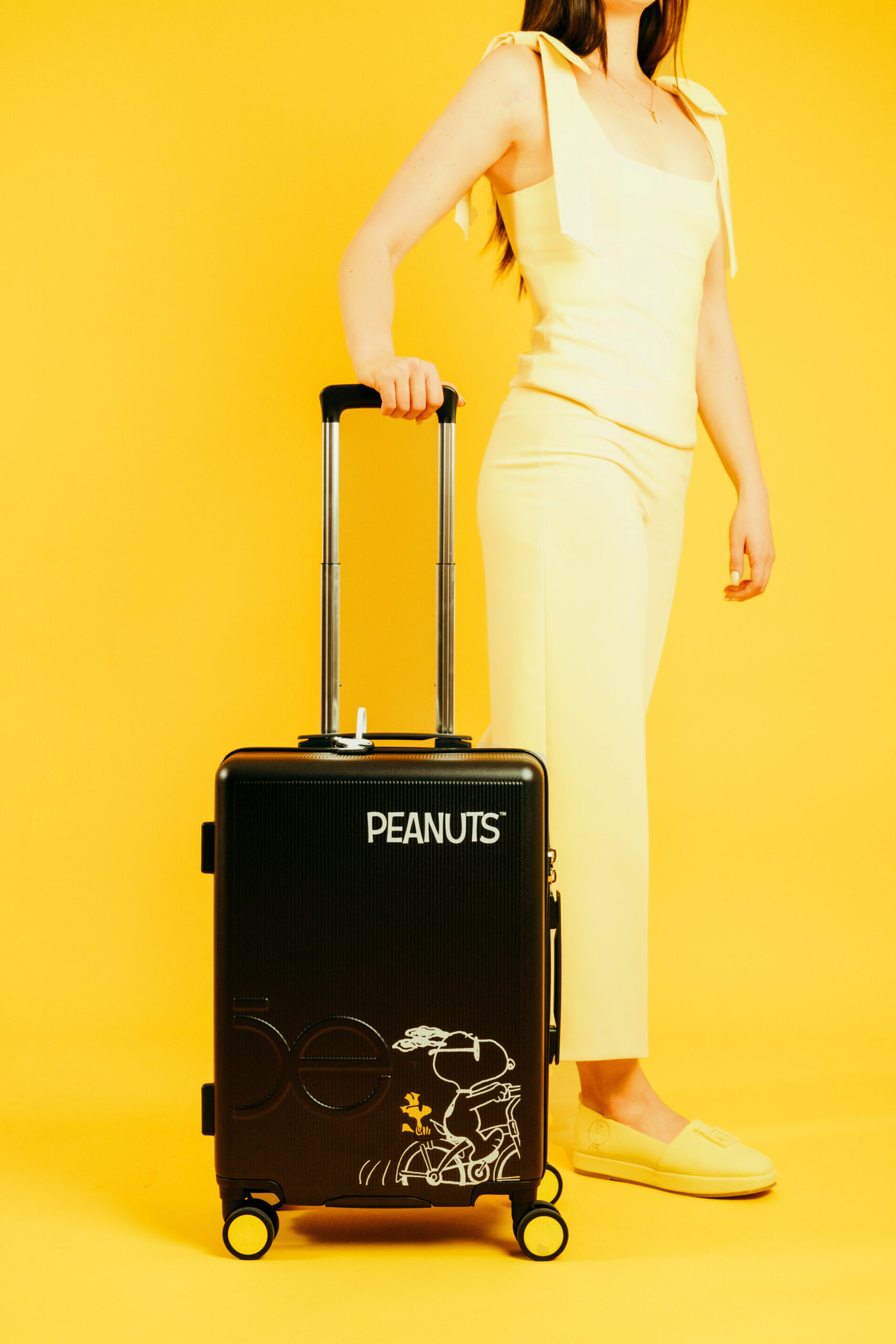 Cloe Celebra el 75 Aniversario de Peanuts. - Maple Space